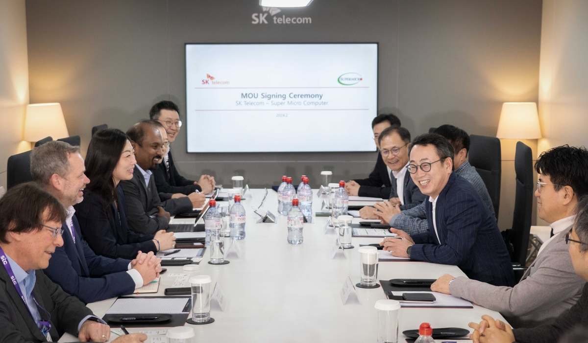 [MWC] SKT, 글로벌 서버 기업 손잡고 AI데이터센터 사업 확충 (연합뉴스) - 나무뉴스