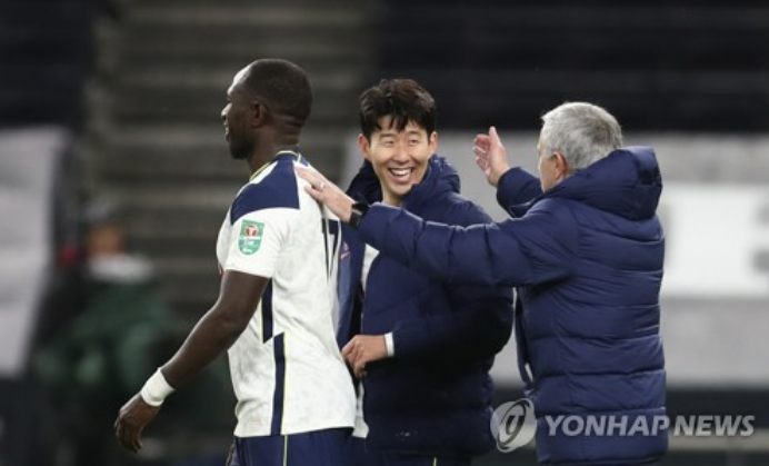 모리뉴+SON+김민재 '한솥밥' 블록버스터…토트넘이 망가트렸다 (엑스포츠뉴스) - 나무뉴스