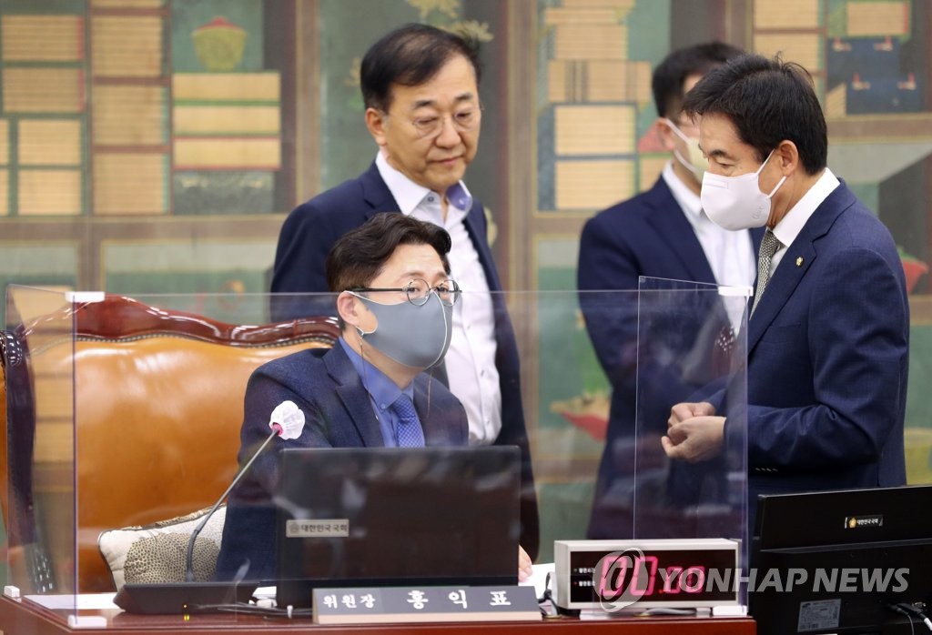 野문체위원 "GKL 경영본부장 거론 우상일, 국정농단 인사 귀환" (연합뉴스) - 나무뉴스