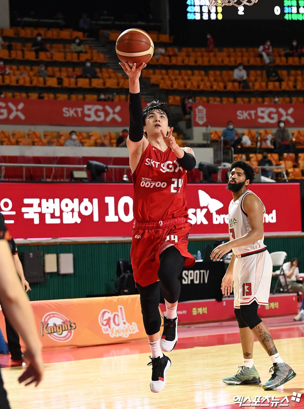 KGC, FA 배병준-김철욱-정준원 영입 - 나무뉴스