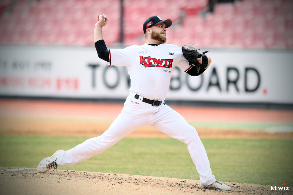 QS에 첫 승까지 달성…KT 슐서, KBO리그 적응 끝났나 (엑스포츠뉴스) - 나무뉴스