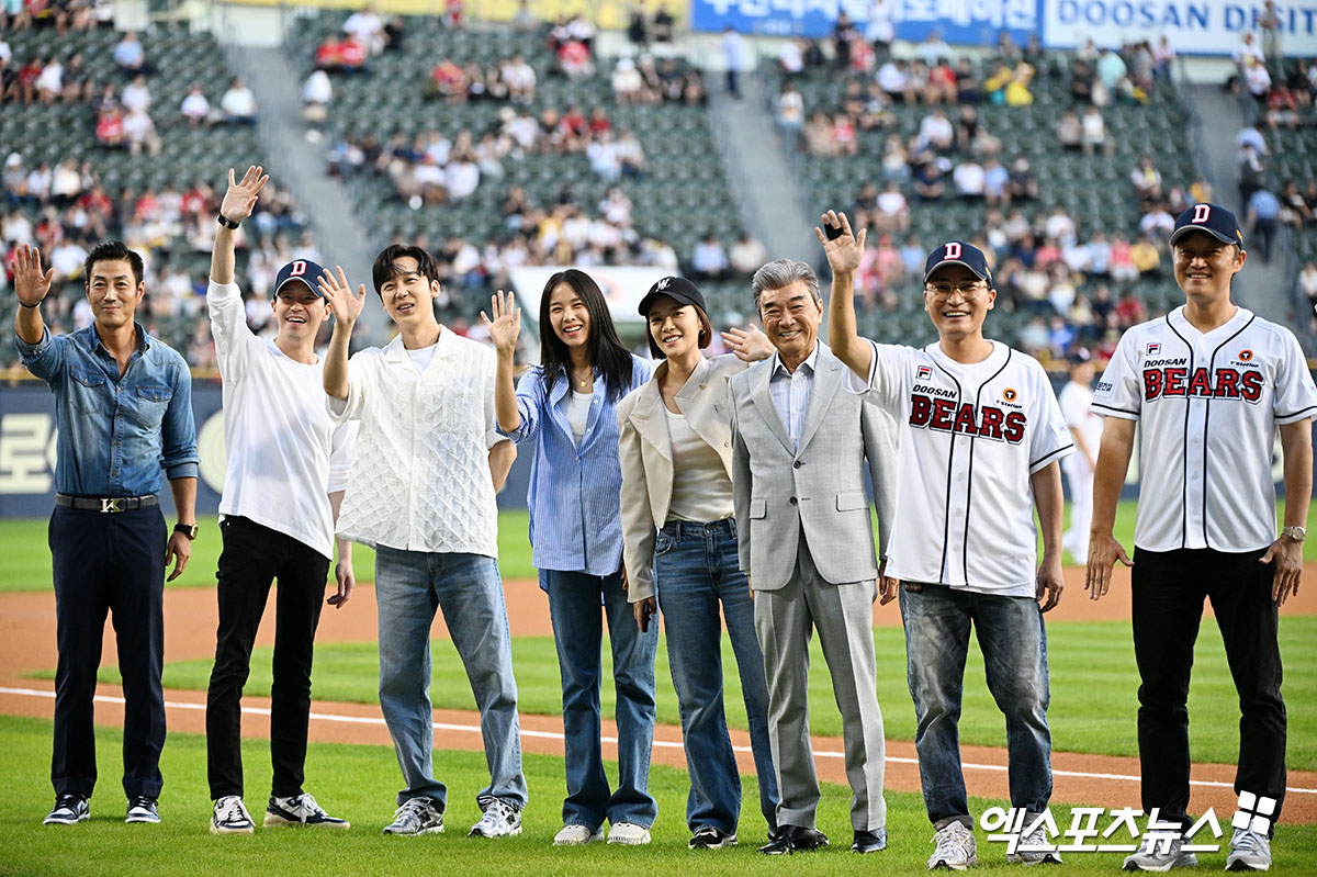 SBS 7인의 탈출 주역들 '즐거운 야구장 나들이'[엑's HD포토] - 나무뉴스