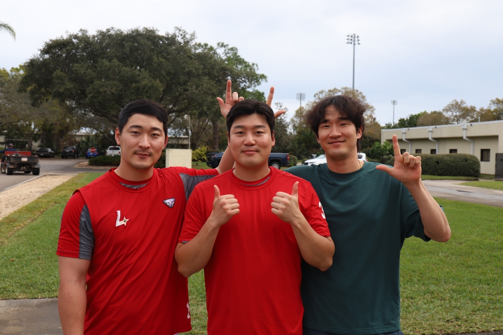 SSG, 푸방과의 연습경기서 0-4 패배…'구속 142km/h' 김광현 2이닝 비자책 - 나무뉴스