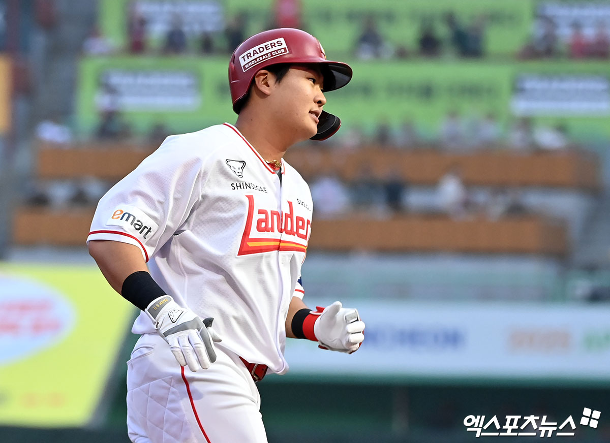 9회말 2아웃 역전드라마! '최정 467호포+한유섬 끝내기포' SSG, KIA 7연승 저지 [문학:스코어] - 나무뉴스