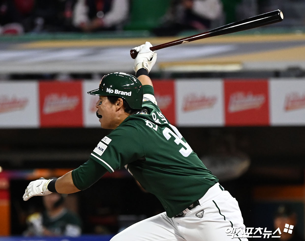 초반 화력 어디갔나 SSG, 9회초 통한의 동점 허용…2연패 탈출 실패+DH 1무 1패 마무리 [인천:스코어] - 나무뉴스