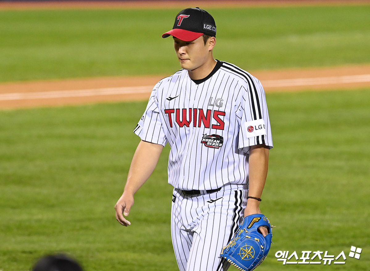 'KKKKKK' 송영진 시즌 첫 승+'베테랑' 오태곤 4출루 활약!…SSG, LG 4-2 제압하고 2연패 탈출 [잠실:스코어] (엑스포츠뉴스) - 나무뉴스