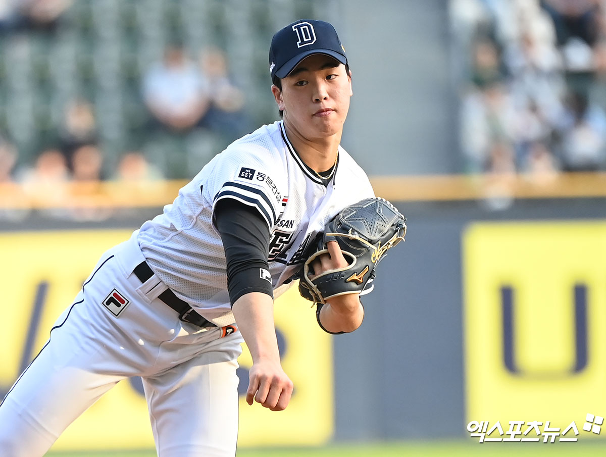 "만원 관중 앞에서 쫄지 않고 던진다"...구위도 멘탈도 매력적인 두산의 새 싸움닭 (엑스포츠뉴스) - 나무뉴스