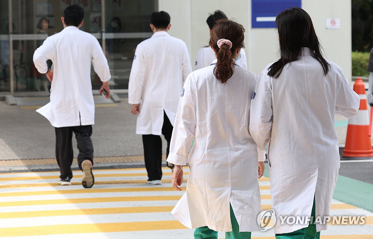 좁혀지지 않는 정부-의사 간 거리…전공의 복귀도 '요원' (연합뉴스) - 나무뉴스