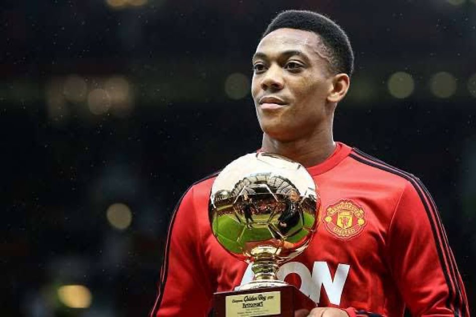 '골든보이'의 추락…1000억 FW, 9년 내내 '먹튀'→FA로 맨유 떠난다 [오피셜] (엑스포츠뉴스) - 나무뉴스