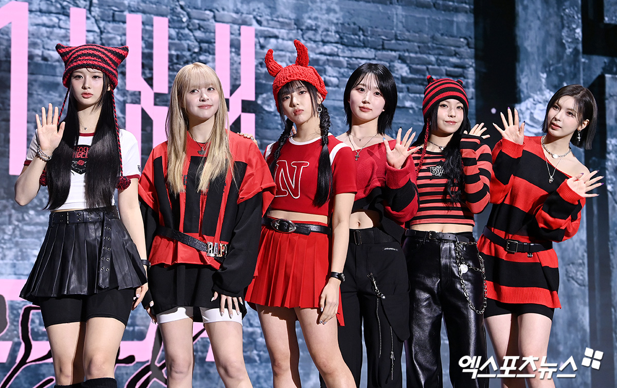 눈치 없는 JYP, 가만히 있지…엔믹스 라이브 자랑용 '연출' 들켜 사과 [엑's 이슈] - 나무뉴스