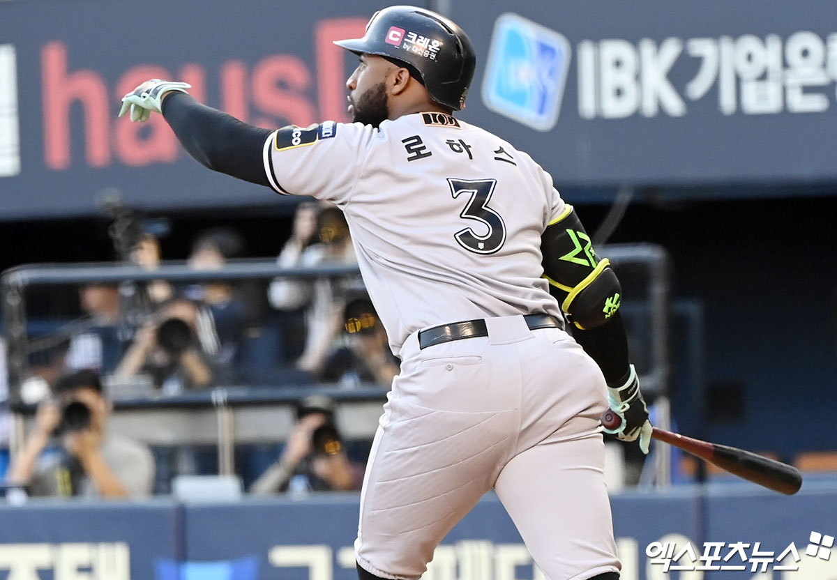 172승 투수 끌어내리고 역전극! '로하스 만루홈런' KT, KIA 6연승 저지…2연패 탈출 [광주:스코어] (엑스포츠뉴스) - 나무뉴스