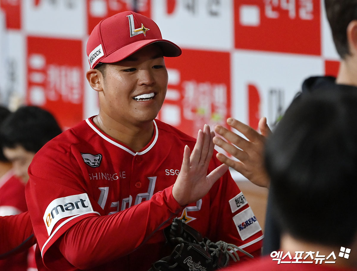 '첫 해외여행이 SSG 입단→KBO 데뷔전 승리' 월봉 1000만원 日 독립리거, '한국의 구도' 부산 간다 (엑스포츠뉴스) - 나무뉴스