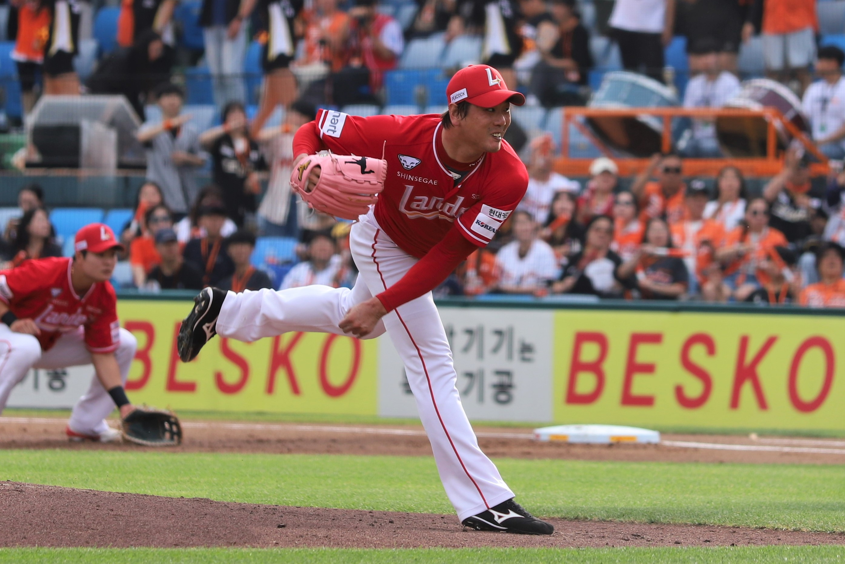 김광현이 돌아왔다! 'KKKKKK쇼' SSG, 막강 화력으로 한화 완파…3연승+2연속 위닝 쾌속 질주 [대전:스코어] - 나무뉴스