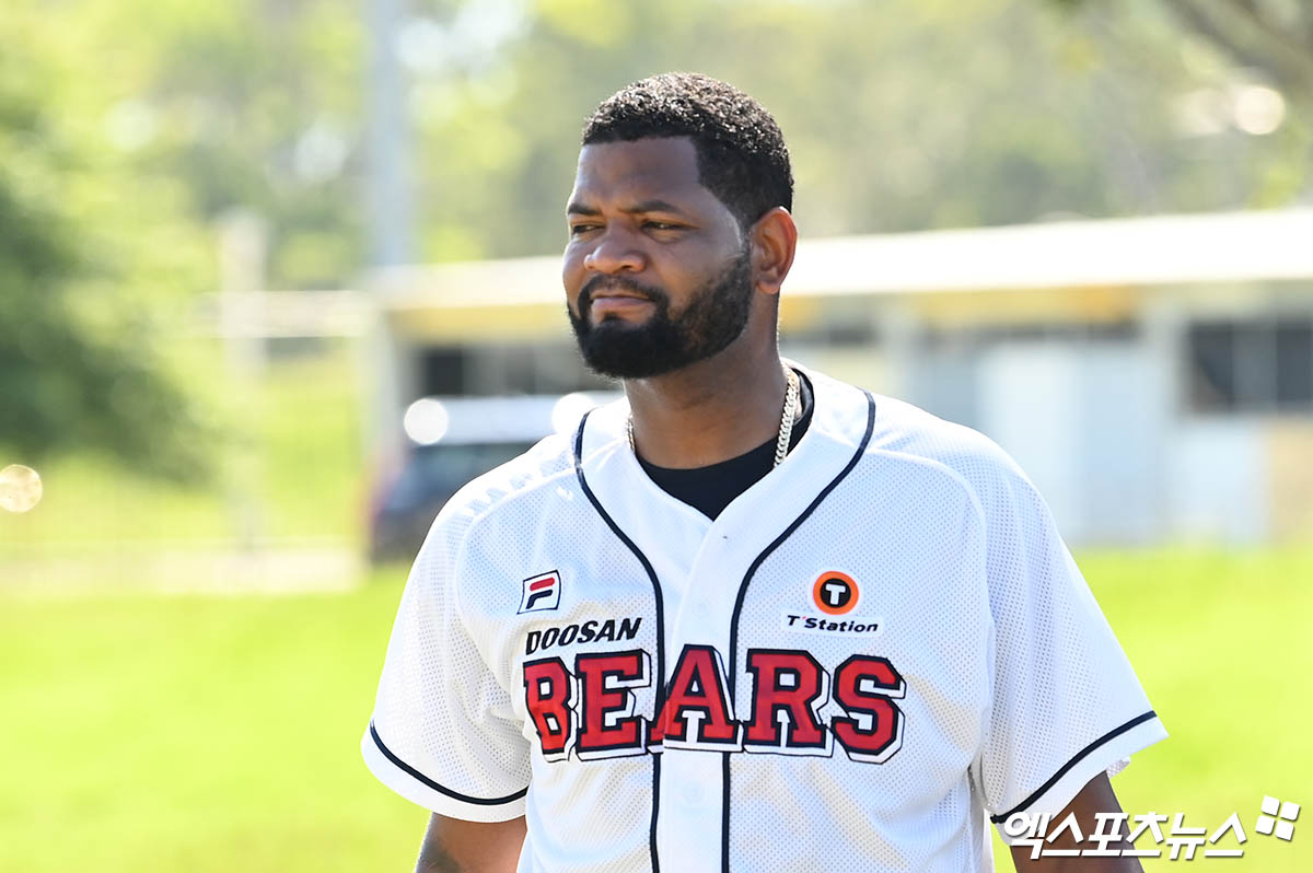 "구속 154km에도 난타당해"…'알칸타라 교체' 이승엽 감독 "구위+위력 떨어져, 고마웠다" [잠실 현장] (엑스포츠뉴스) - 나무뉴스