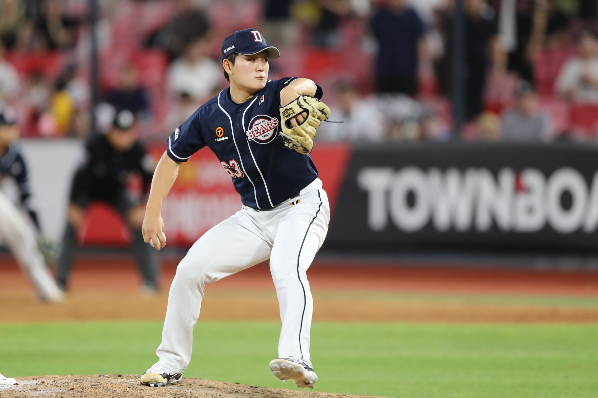 KBO 새 역사 쓴 김택연, 신인 첫 '무결점 이닝'에 웃고…데뷔 첫 패전에 울었다 [수원 현장] (엑스포츠뉴스) - 나무뉴스