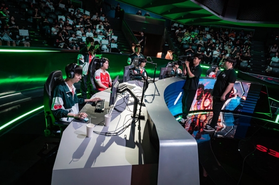 '건강 전도사' BNK부터 '1승 신고' OK저축은행까지, 업셋으로 더 뜨거워진 LCK 서머 - 나무뉴스