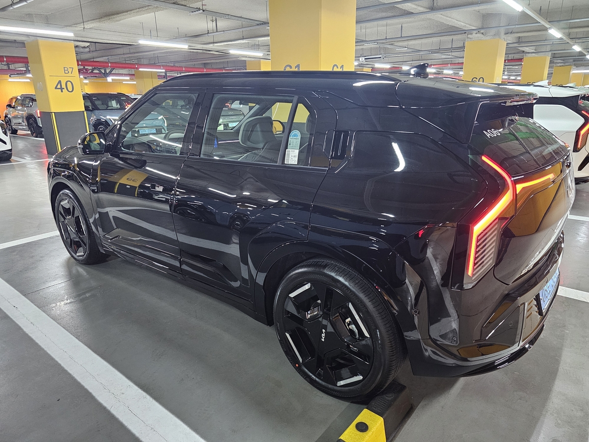 [시승기] 전기차를 편하고 효율적으로 모는 법…기아 야심작 EV3 - 나무뉴스