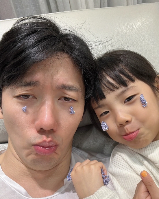 '유진♥' 기태영, 25년 만에 무려 14kg 증량 "81kg 숫자 처음 봐" (엑스포츠뉴스) - 나무뉴스