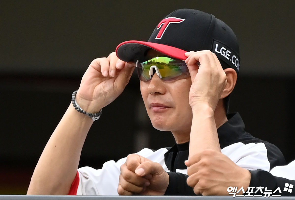 '8월 광복절+일요일 오후 6시 개시' KBO 결정 반긴 염경엽 감독 "7시 경기도 찬성" [잠실 현장] (엑스포츠뉴스) - 나무뉴스