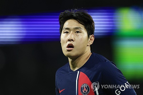이강인 위태위태…PSG, 1050억 MF와 5년 쾅!→중원 4~5옵션 전락하나 (엑스포츠뉴스) - 나무뉴스