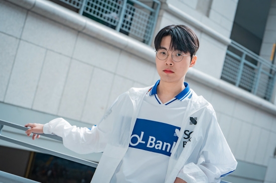 '유종의 미를 거둔 용군단'…DRX, 세트스코어 2대1로 KDF 격파 (LCK) (엑스포츠뉴스) - 나무뉴스