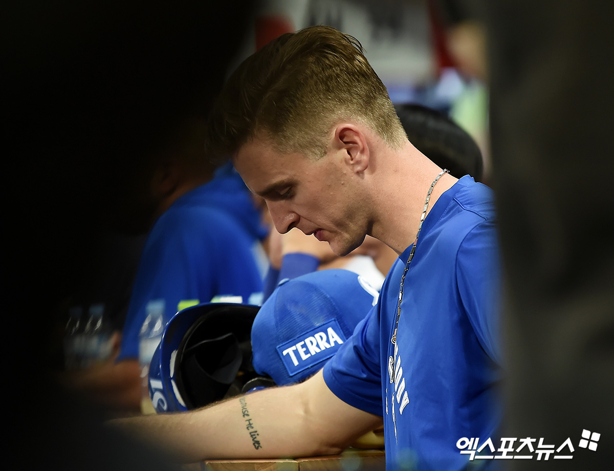 '빅리그 복귀전' KBO 54승 투수에게 무슨 일?…뷰캐넌, 1경기 던지고 방출 대기 (엑스포츠뉴스) - 나무뉴스