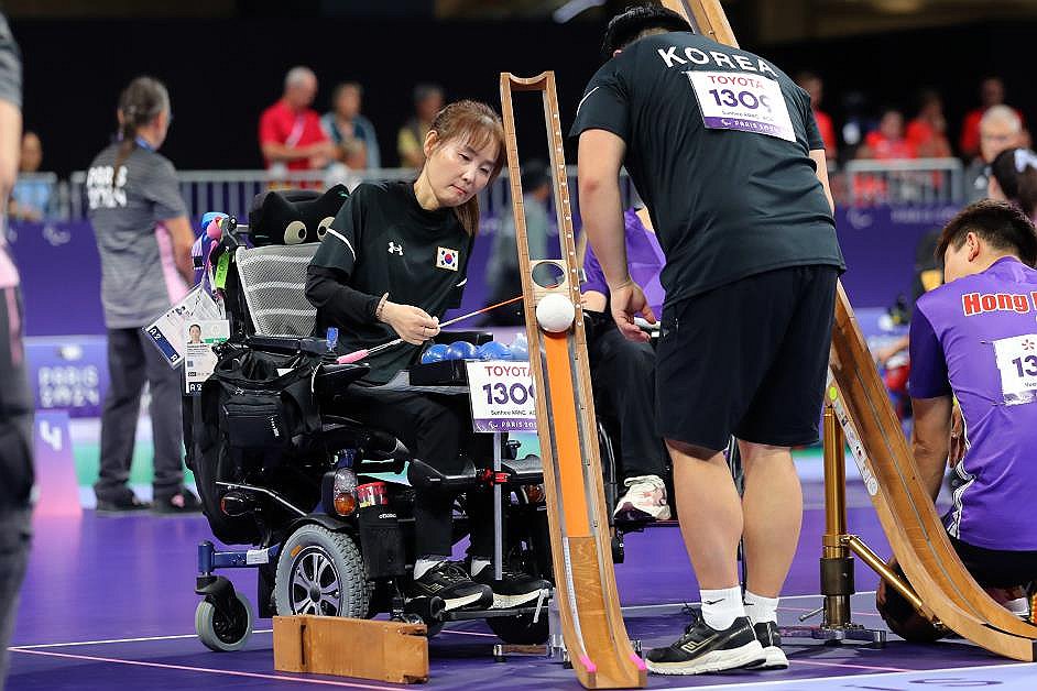 '첫 출전' 보치아 강선희, 한국 보치아 첫 메달 수확...여자 개인(BC3) 동메달 획득 [패럴림픽] - 나무뉴스