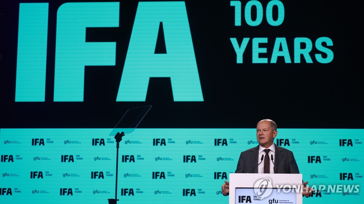 독일 총리, IFA 100주년에 "AI 야망 가져야" - 나무뉴스