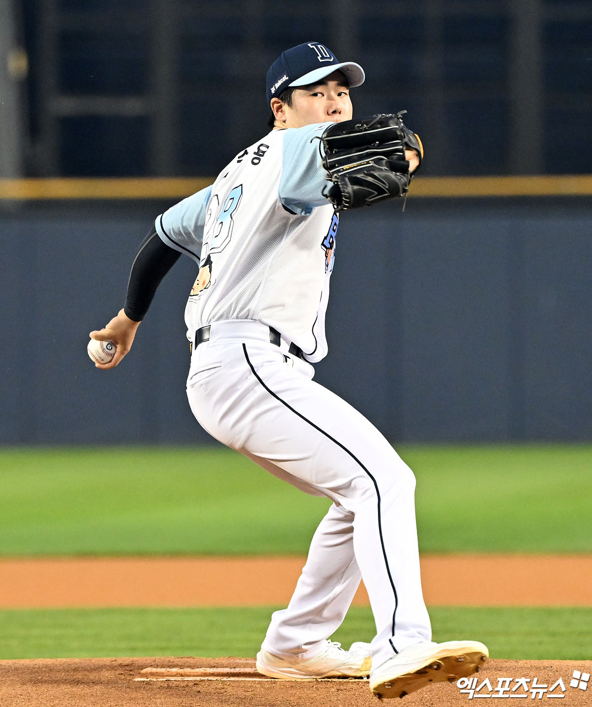 '352일 만에 QS 달성' KIA 꺾고 4연승 질주 도왔다…최승용 "김도영 1회 타구 홈런인 줄, 맞고 정신 차렸다" (엑스포츠뉴스) - 나무뉴스