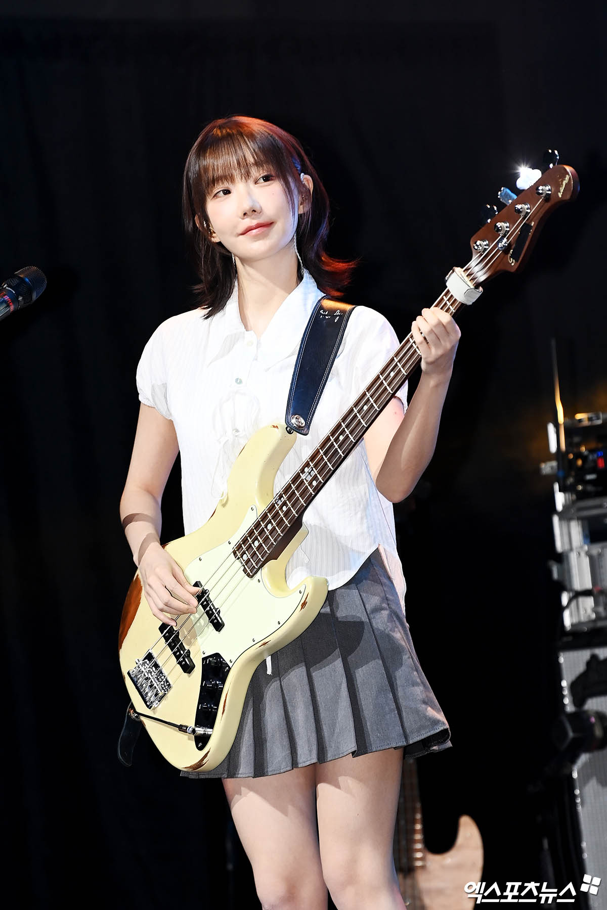 QWER 마젠타 '무대 위 여유'[엑's HD포토] (엑스포츠뉴스) - 나무뉴스