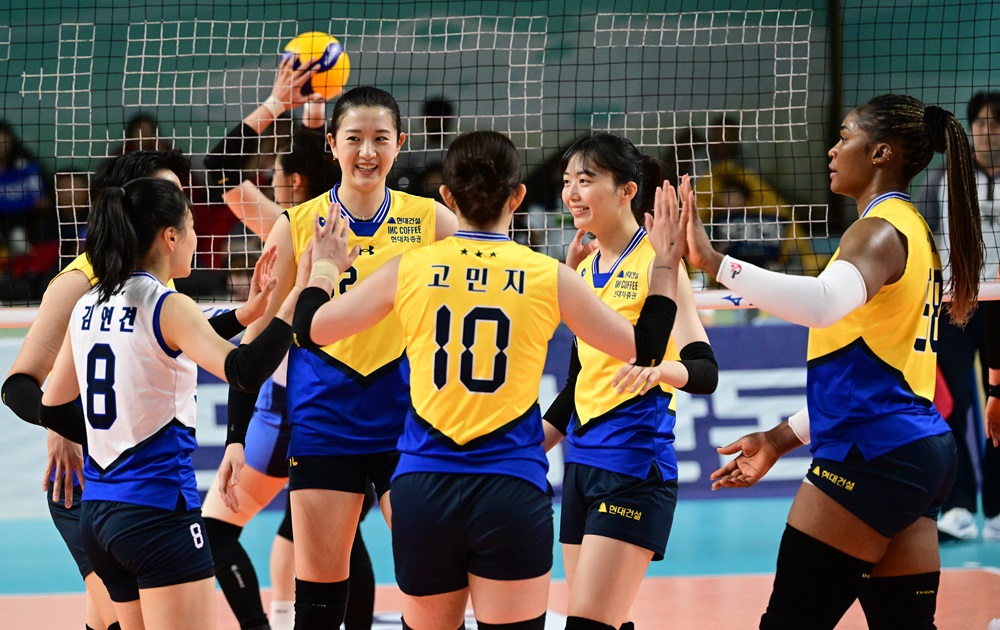 '블로퀸' 앞세운 현대건설, IBK 돌풍 잠재우고 코보컵 결승행…정관장과 6일 격돌 - 나무뉴스