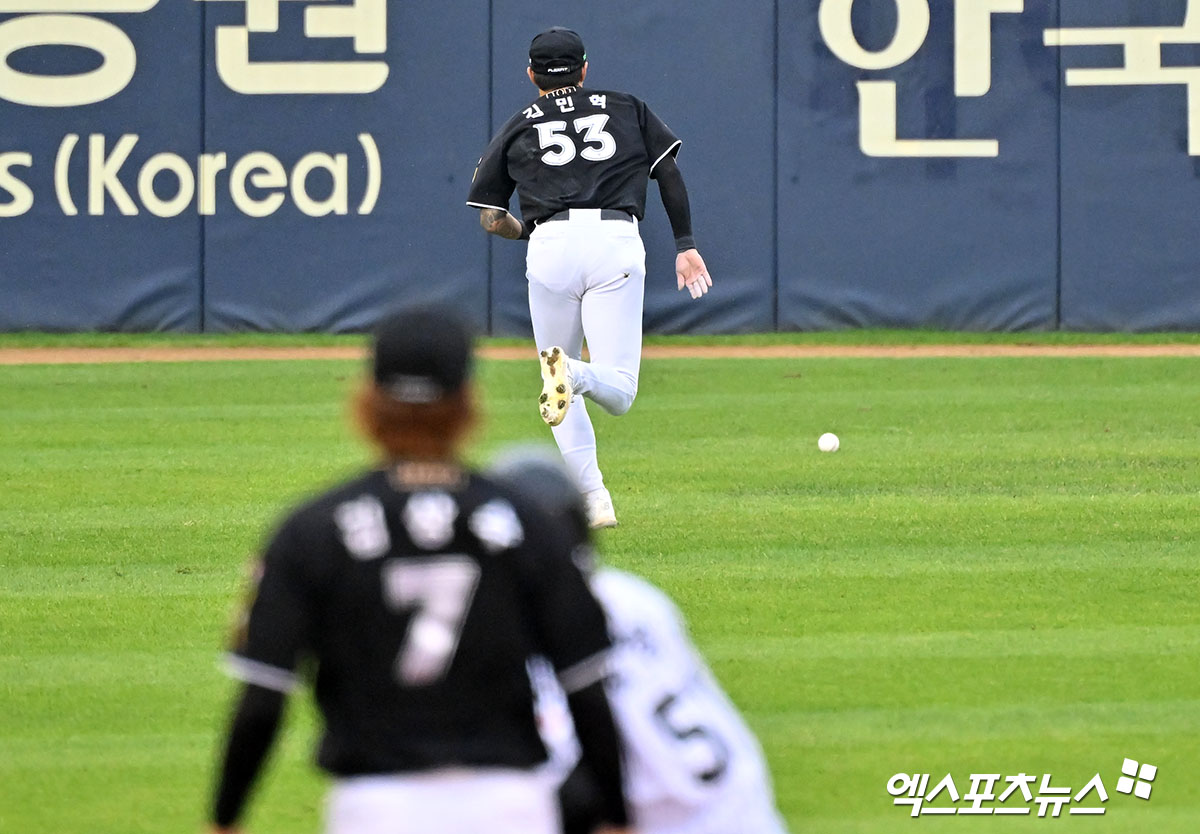 KT 두 번은 안 된다…이런 실책, 이런 허술함은 [준PO2] (엑스포츠뉴스) - 나무뉴스