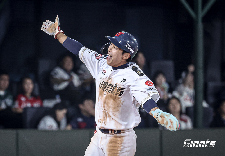 롯데 '마황'이 돌아본 2024년 "다사다난했지만 잘 극복, 더 강한 선수 되겠다" (엑스포츠뉴스) - 나무뉴스