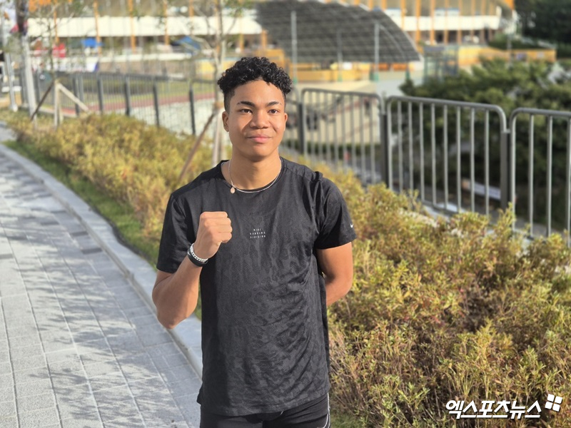 '무서운 고3' 조엘진, 한국 최초 100m 9초대 노린다…"성인 무대 데뷔 기대돼요" [김해 현장] (엑스포츠뉴스) - 나무뉴스