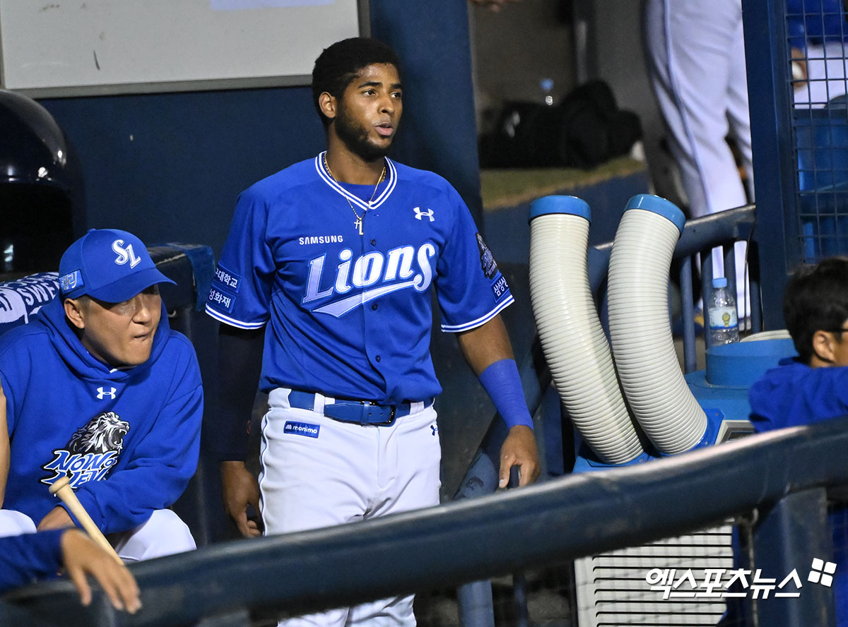 주연 임찬규+에르난데스·조연 잠실구장…'2G 연속 10득점' 뜨거웠던 삼성 타선, LG는 어떻게 막았나 [PO3] - 나무뉴스