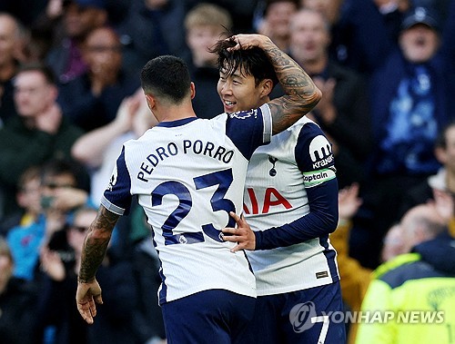 'EPL 3호골' 손흥민 환상 복귀전→ '이동국 친구' 호주 레전드 GK "역시 토트넘엔 SON 있어야" 극찬 (엑스포츠뉴스) - 나무뉴스