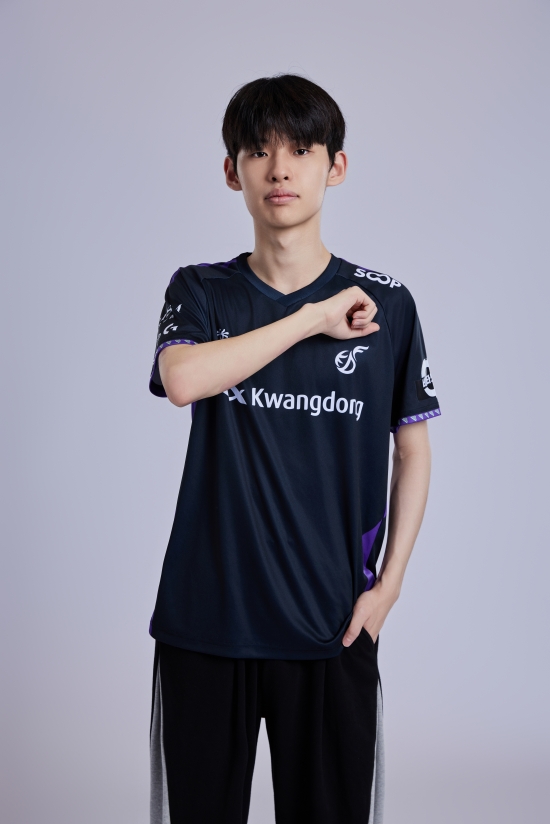 KDF 헤더-GEN 애더 "아쉬운 점 보완해 1일 차보다 더 나은 경기력 보일 것" (PGS 5) [인터뷰] - 나무뉴스