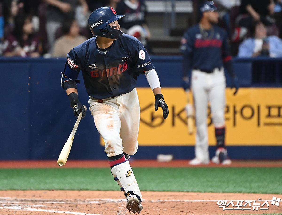 롯데, KBO-Fall League 초대 챔피언 등극…'김민석·추재현 총 8안타 6타점' 결승 NC전 10-2 대승 (엑스포츠뉴스) - 나무뉴스