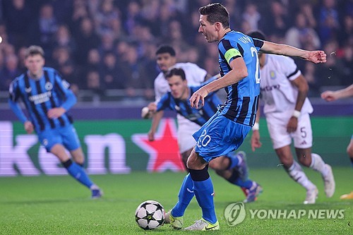 아스널은 되고 너흰 안 돼…빌라 DF, UCL 데뷔전 황당 PK 헌납→"최악의 실수" (엑스포츠뉴스) - 나무뉴스