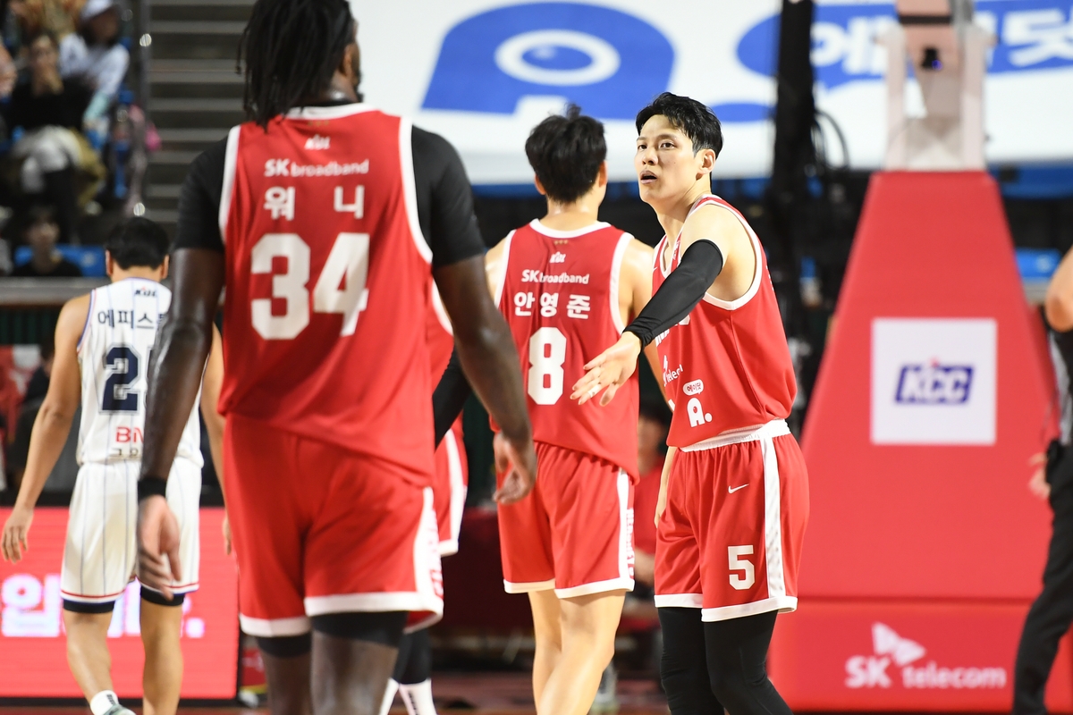 속공으로만 37점…쉼 없이 달린 프로농구 SK, KCC 36점 차 대승 - 나무뉴스