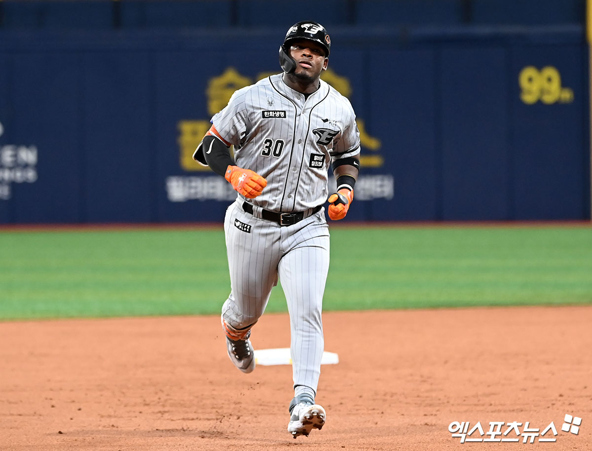 "한화가 그리울 것 같다"…KBO 떠나는 페라자, SNS로 마지막 인사 - 나무뉴스