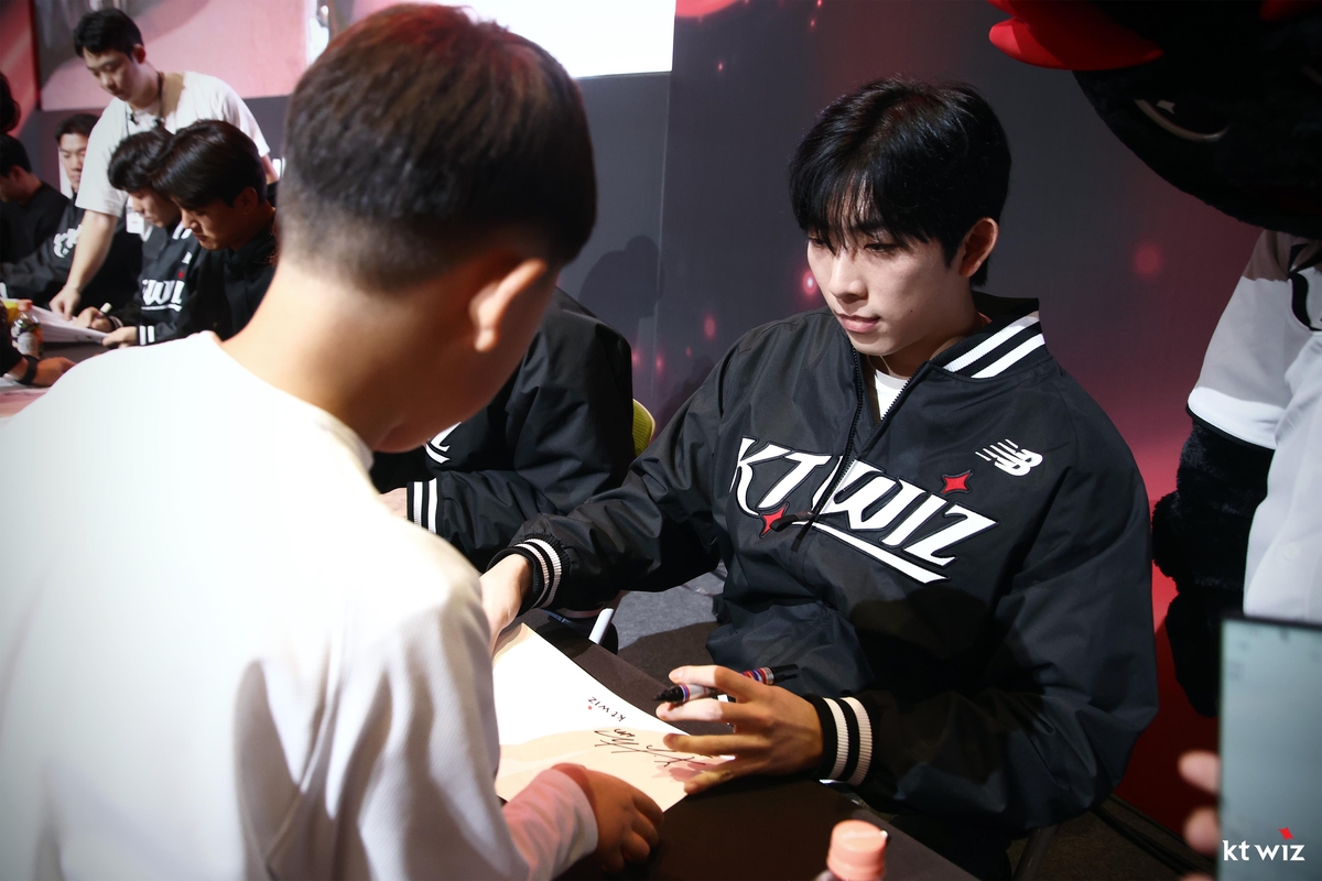 kt 이적한 오원석 "팔 상태 문제없어…개막부터 출전 가능" - 나무뉴스