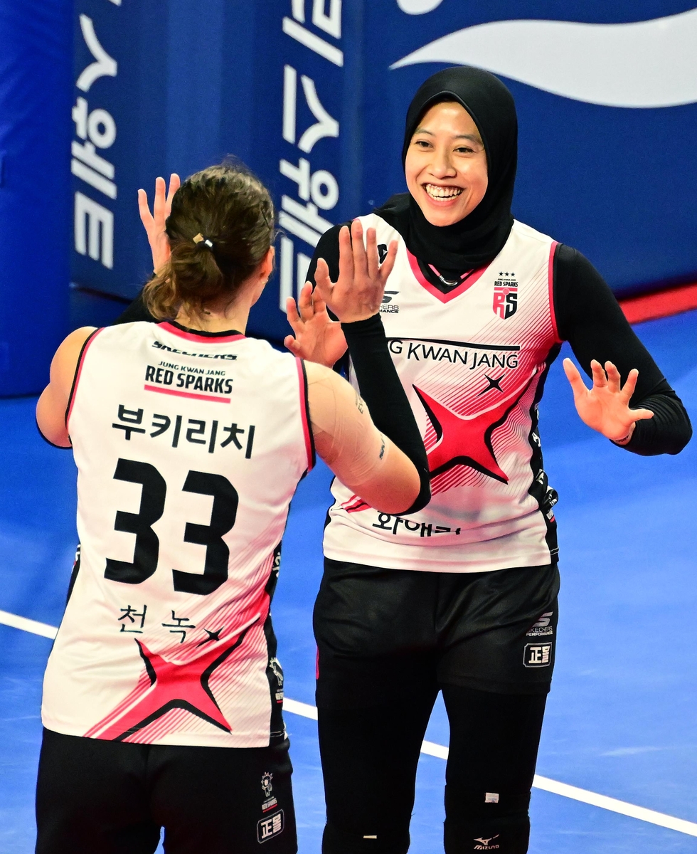 한국전력 우리카드 꺾고 5연패 탈출…정관장은 IBK 7연승 저지(종합) - 나무뉴스