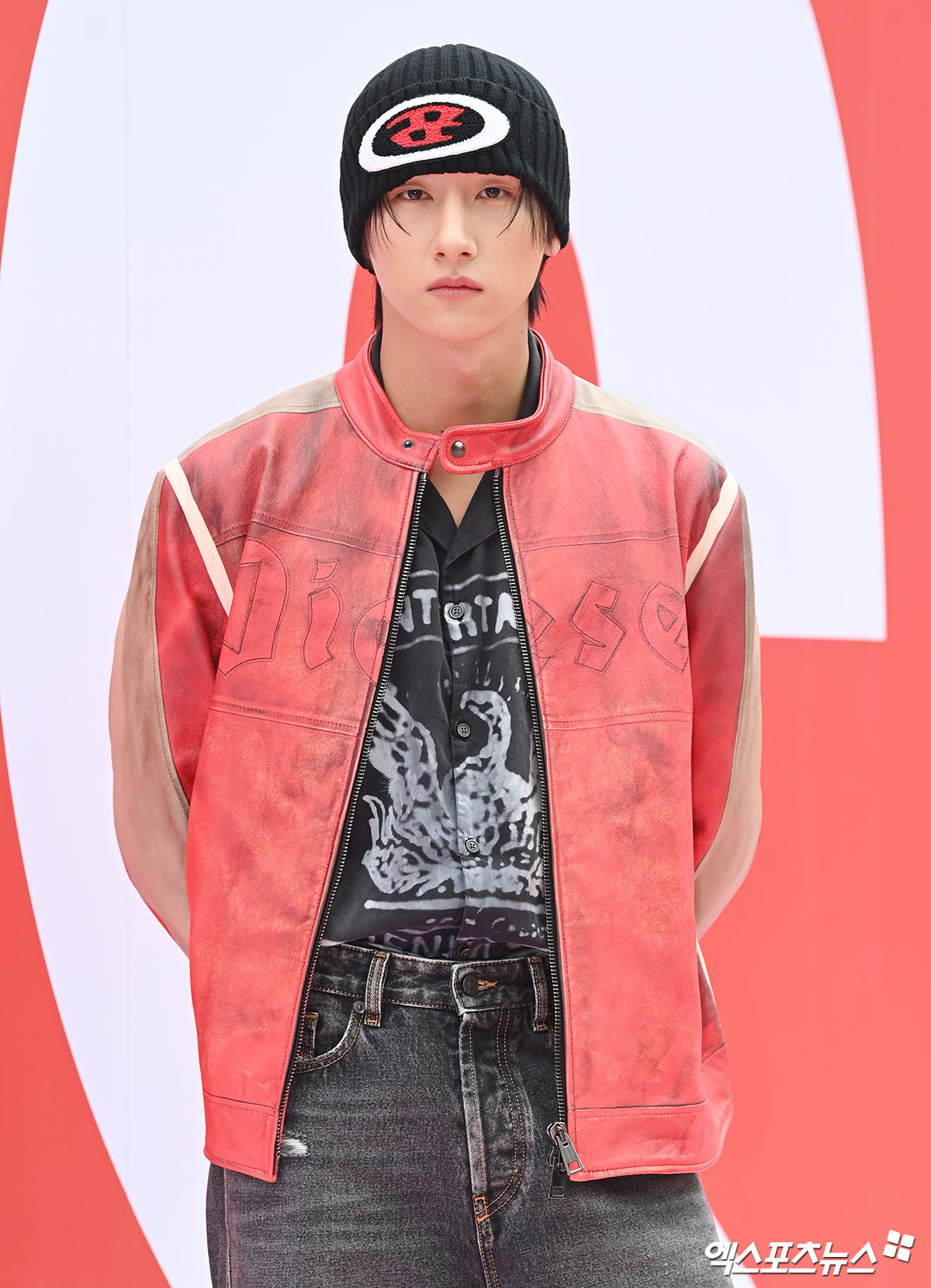 아이돌이 직접 알린 비상계엄…몬엑 아이엠, 라디오 생방 중 입술 꾹 [엑's 이슈] (엑스포츠뉴스) - 나무뉴스