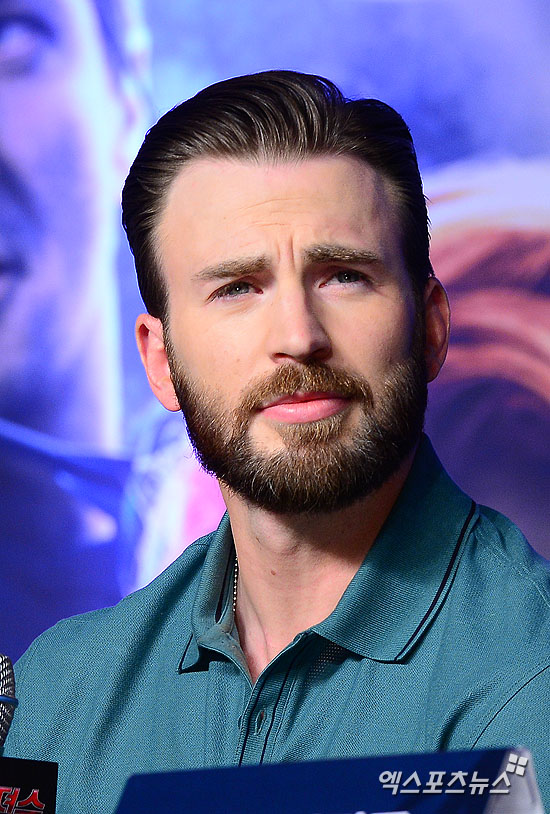 크리스 에반스, '어벤져스5'로 MCU 복귀…다시 캡틴 아메리카 맡나 [엑's 할리우드] (엑스포츠뉴스) - 나무뉴스