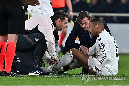 '왕따설도 서러운데' 음바페 '햄스트링 부상' 날벼락…UCL 50호골 달성→조기 교체 (엑스포츠뉴스) - 나무뉴스