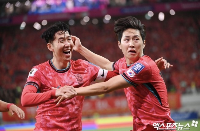 손흥민-이강인(토트넘) '좌우 쌍포' EPL 휩쓴다! "LEE 불필요한 탈압박 많다 논란"→이미 '팩트'로 반박 (엑스포츠뉴스) - 나무뉴스