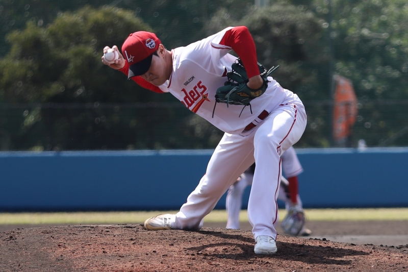 '한화 7-0 완파' SSG, 5선발 경쟁 치열하네…박종훈+정동윤 나란히 3이닝 무실점 [오키나와 현장] (엑스포츠뉴스) - 나무뉴스