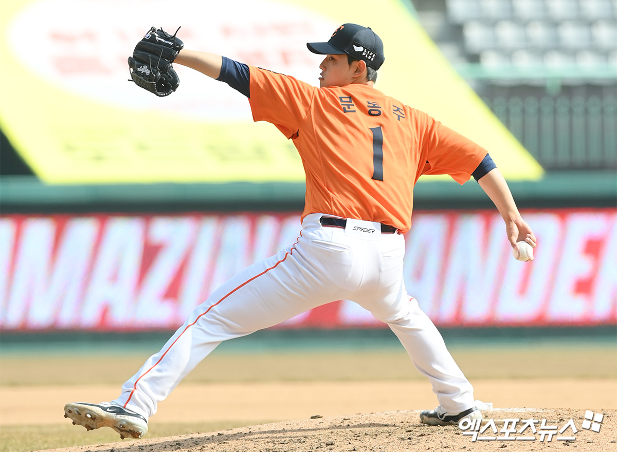 '153km→157km→160km' 문동주 폭풍투, 탄성 터지고 또 터졌다…"하루 빨리 선발로 돌아오겠습니다" [인천 현장] (엑스포츠뉴스) - 나무뉴스