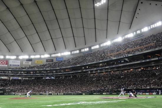 '151km 스플리터' 실화? 0구 피치클락 위반→2회 첫 실점→승리 요건…야마모토, 컵스전 5이닝 4K 1실점 쾌투 [도쿄시리즈] (엑스포츠뉴스) - 나무뉴스